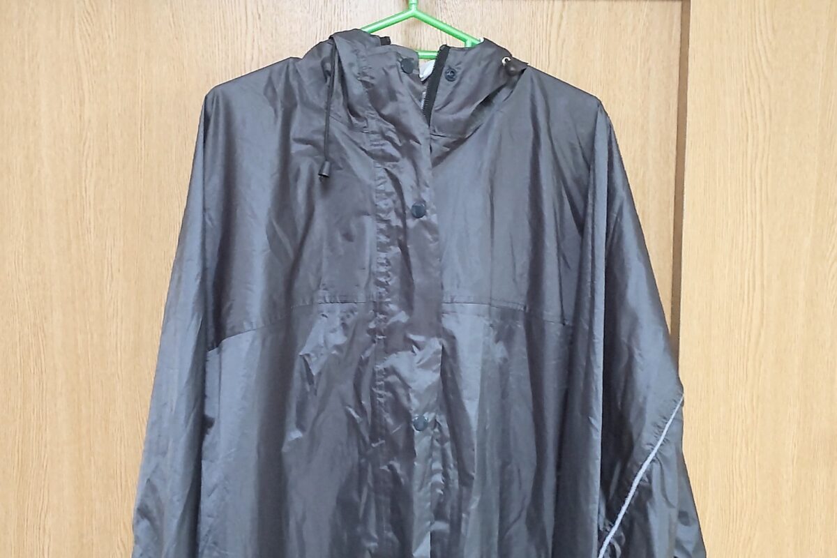 レインウェアを洗うときの“意外なNG” 洗濯機の「故障の原因」にも…モンベルが紹介 – Sirabee