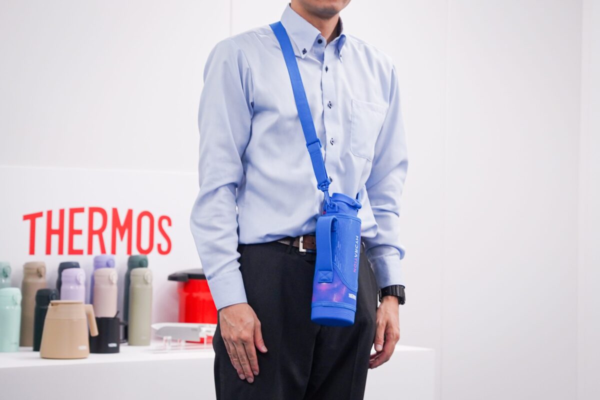 サーモスが語る「水筒のNGな持ち方」が意外 知らないと大怪我に繋がることも… の画像一覧