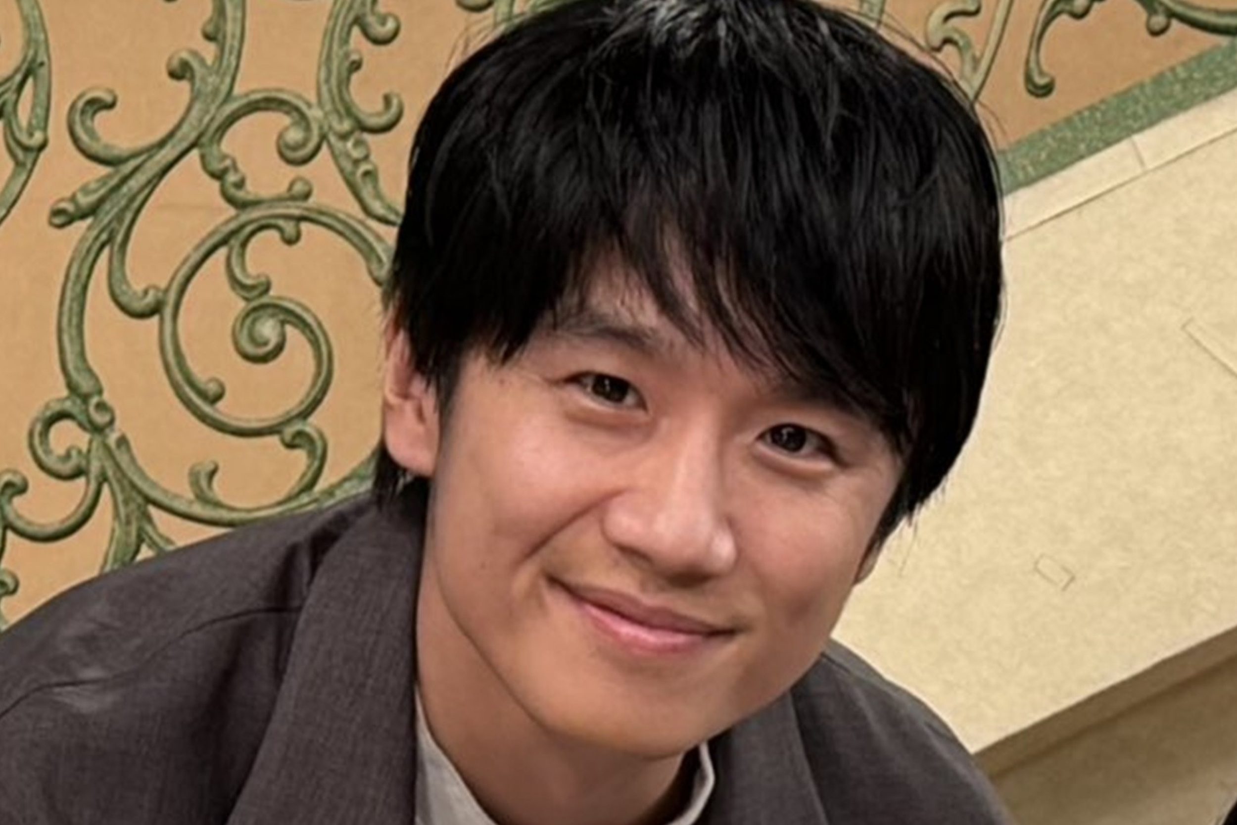 風間俊介は40代とは思えないかわいい顔 だけど「夜が強い男の鼻」だった：顔相鑑定 – Sirabee