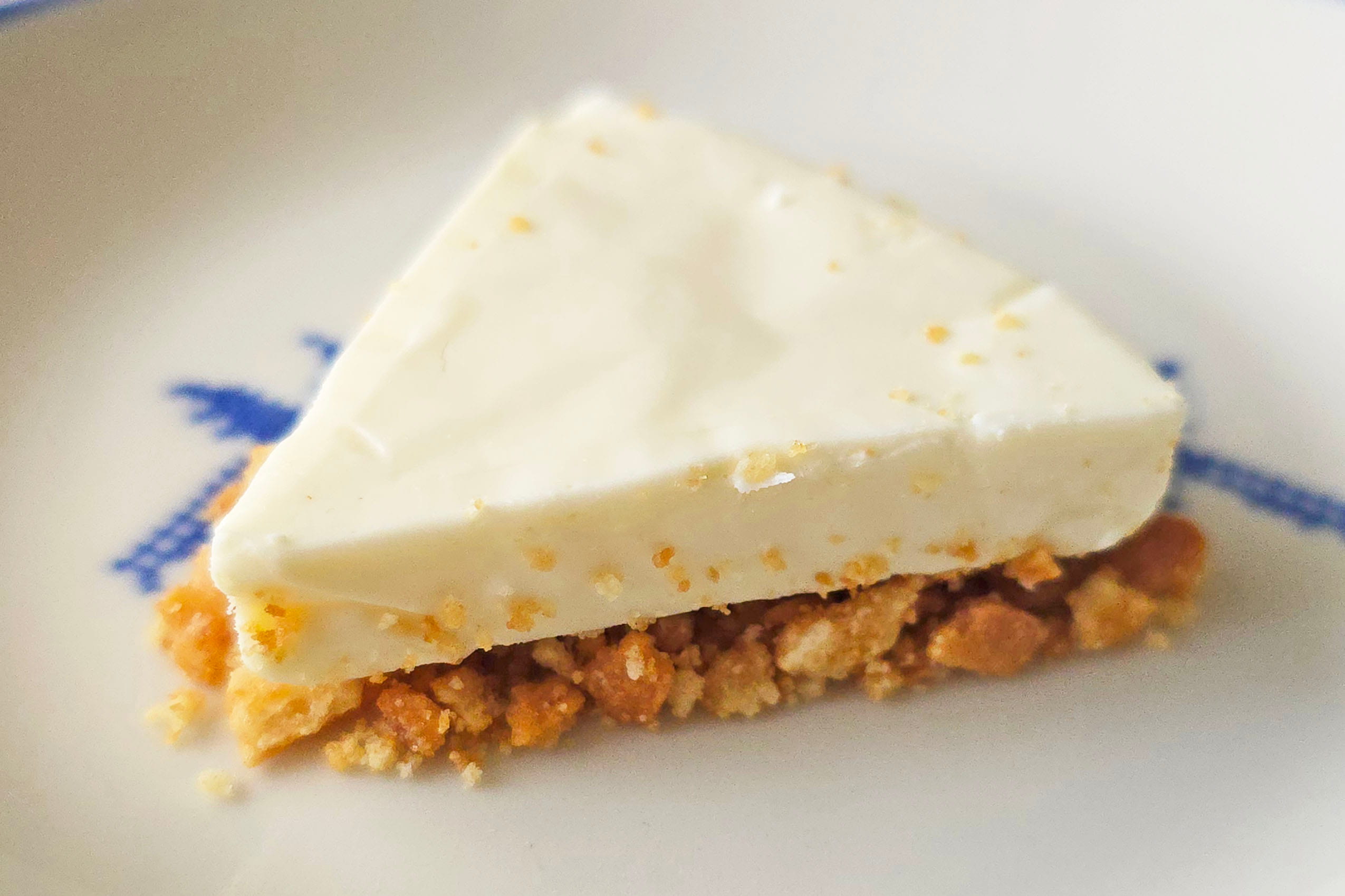 【たった10分】濃厚レアチーズケーキが“爆速”で完成 作り方が「天才の発想」すぎる – Sirabee