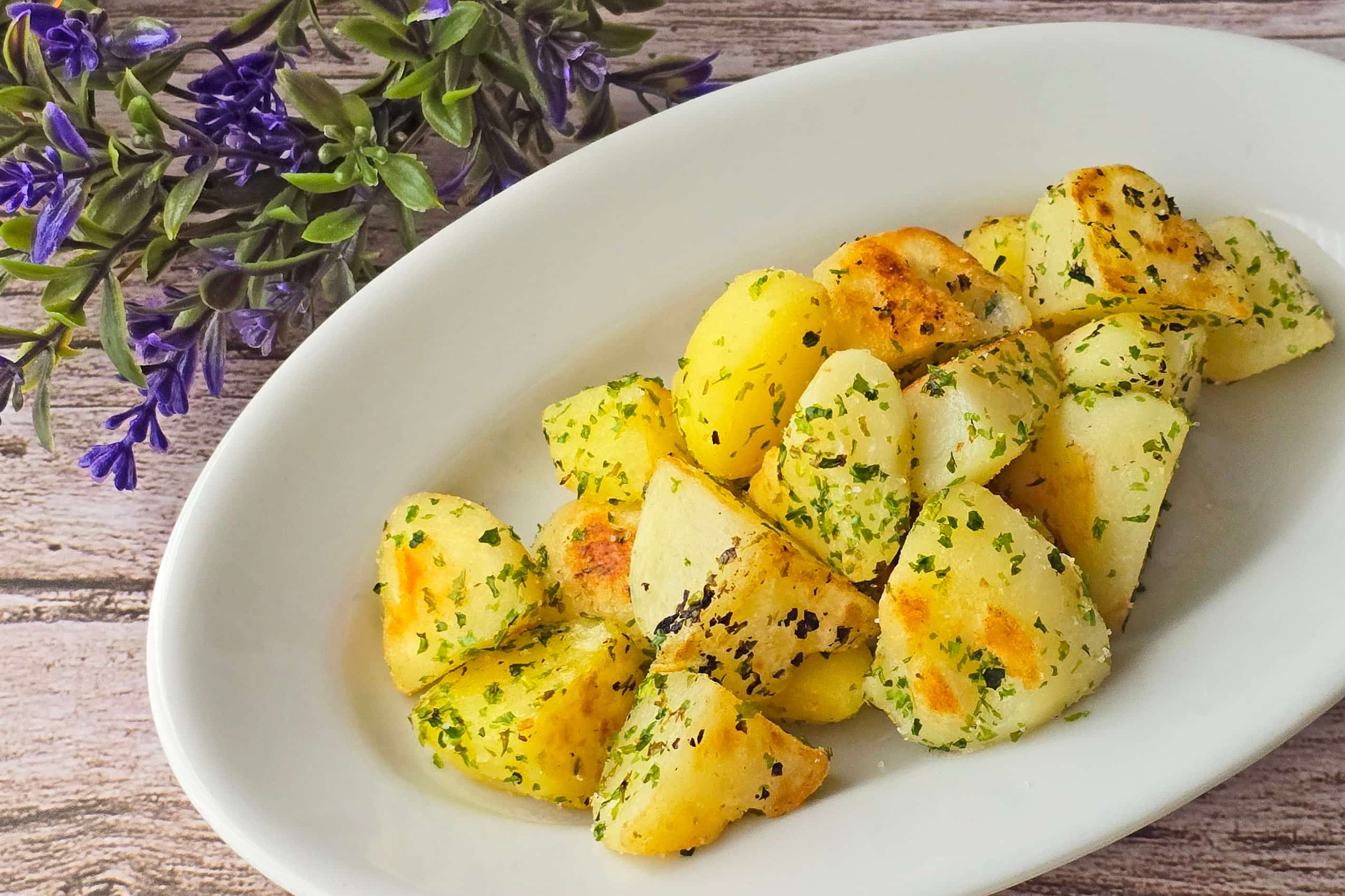 じゃがいもと青のりで作る「のり塩じゃがバター」が超ラク 少ない材料でも大満足 – Page 2 – Sirabee